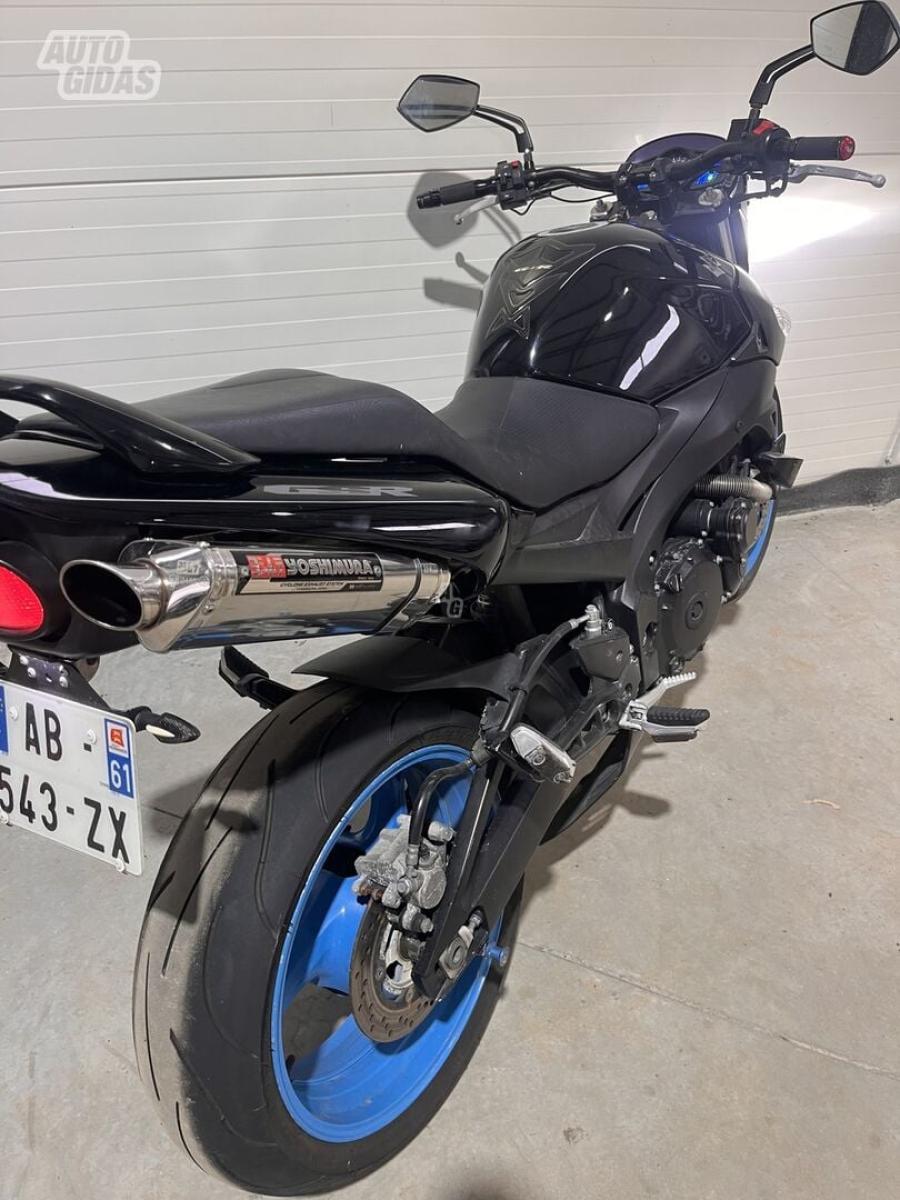 Melns Suzuki GSR 2009 Tauragė, ar dzinēja tilpumu 0.60 L un nobraukumu 49 tūkst. km par 1900 €, foto 3 vietnē AUTOMOTO.COM.LV
