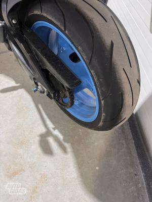 Melns Suzuki GSR 2009 Tauragė, ar dzinēja tilpumu 0.60 L un nobraukumu 49 tūkst. km par 1900 €, foto 4 vietnē AUTOMOTO.COM.LV