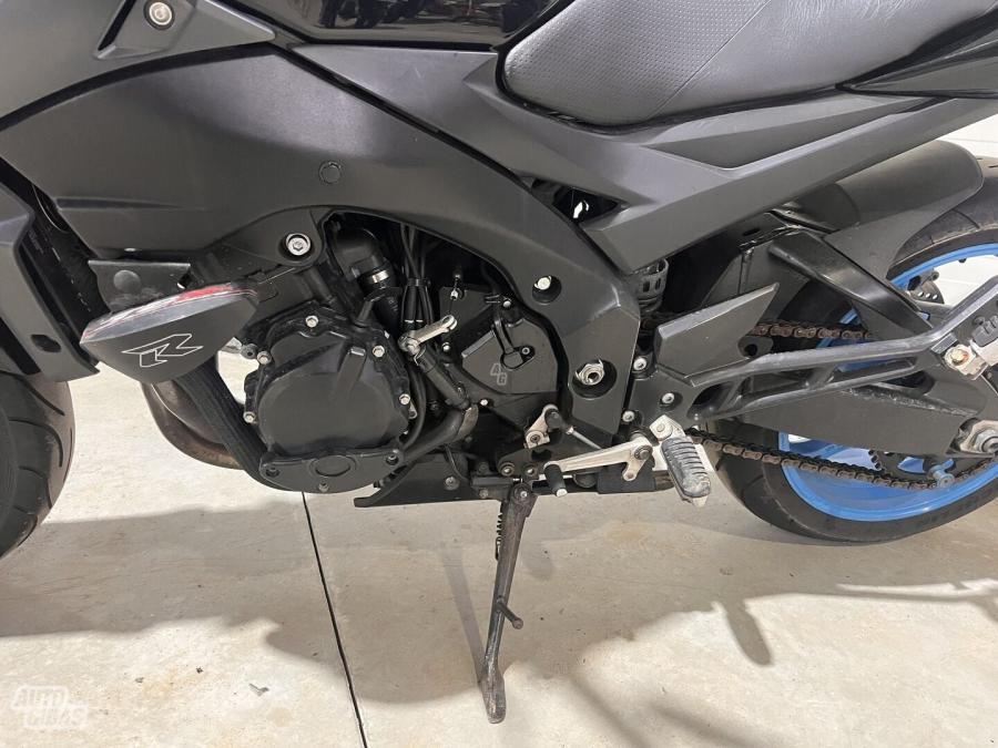 Melns Suzuki GSR 2009 Tauragė, ar dzinēja tilpumu 0.60 L un nobraukumu 49 tūkst. km par 1900 €, foto 7 vietnē AUTOMOTO.COM.LV