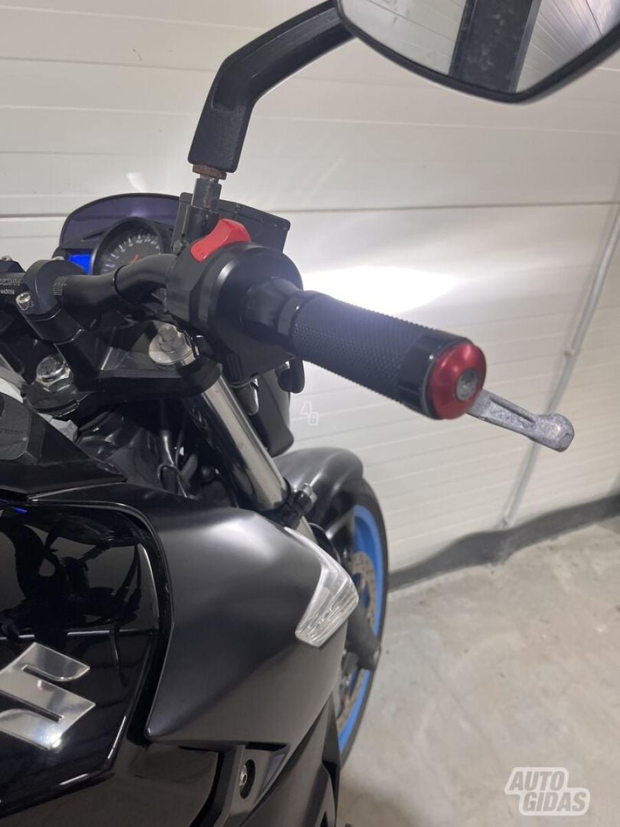Melns Suzuki GSR 2009 Tauragė, ar dzinēja tilpumu 0.60 L un nobraukumu 49 tūkst. km par 1900 €, foto 12 vietnē AUTOMOTO.COM.LV