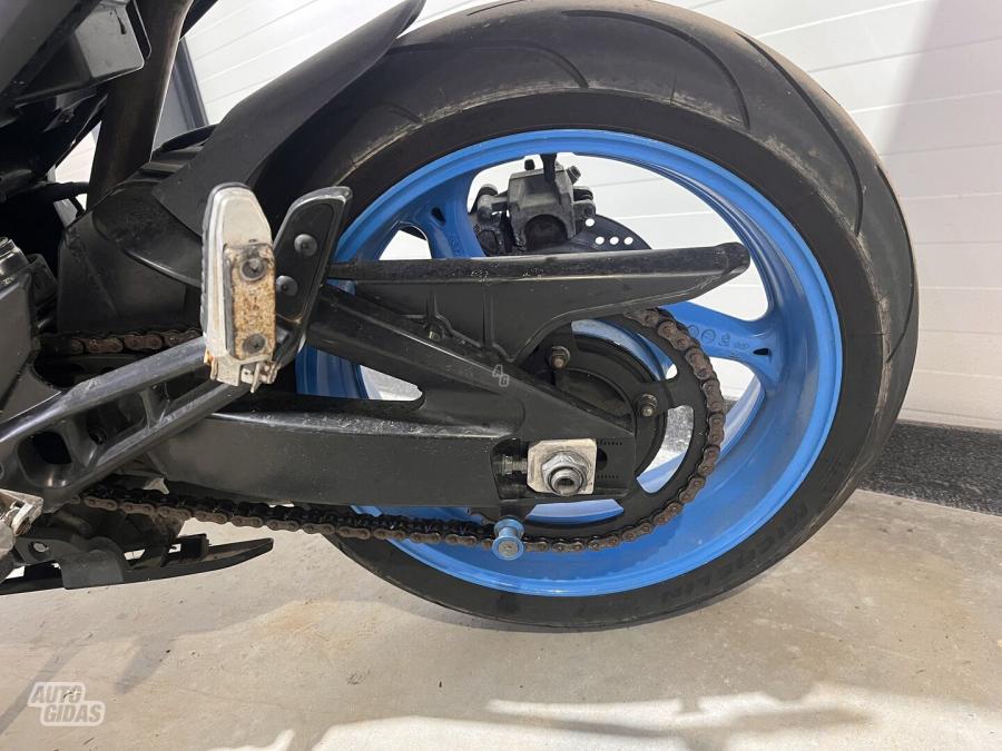 Melns Suzuki GSR 2009 Tauragė, ar dzinēja tilpumu 0.60 L un nobraukumu 49 tūkst. km par 1900 €, foto 15 vietnē AUTOMOTO.COM.LV