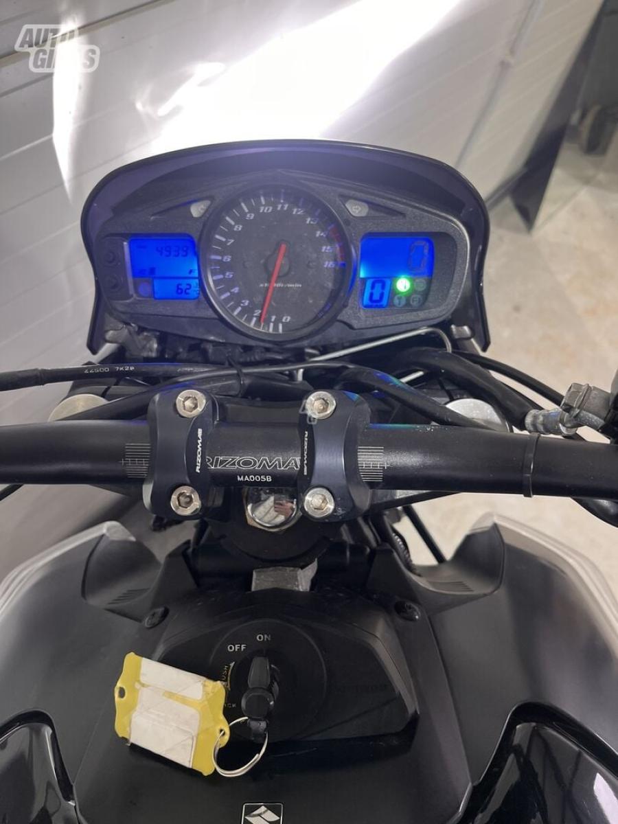 Melns Suzuki GSR 2009 Tauragė, ar dzinēja tilpumu 0.60 L un nobraukumu 49 tūkst. km par 1900 €, foto 16 vietnē AUTOMOTO.COM.LV