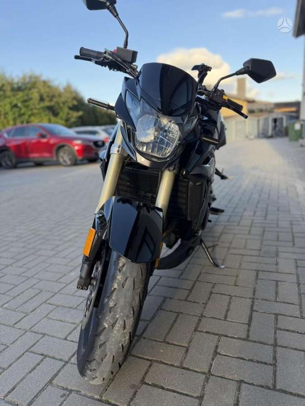 Black Suzuki GSR 2011 in Kaunas, with an engine capacity of 0.75 L and mileage of 41 thousand km for 4000 €, photo 6 on AUTOMOTO.COM.LV