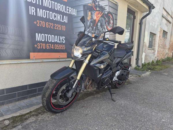 Melns Suzuki GSR 2012 Panevēža, ar dzinēja tilpumu 0.75 L un nobraukumu 52 tūkst. km par 3250 €, foto 2 vietnē AUTOMOTO.COM.LV