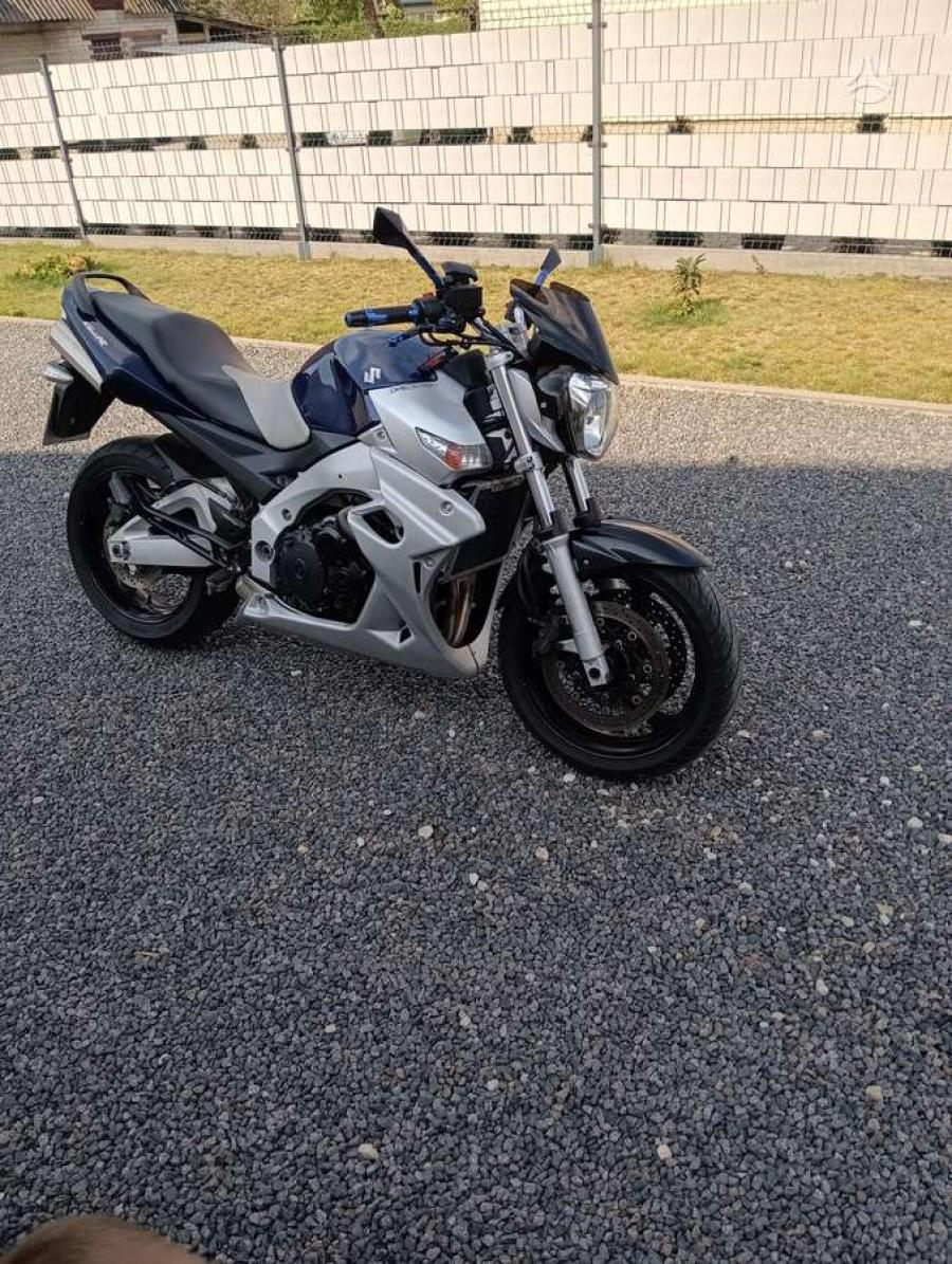 Blue Suzuki GSR 2006 in Kedainiai, with an engine capacity of 0.60 L and mileage of 44 thousand km for 2950 €, photo 1 on AUTOMOTO.COM.LV