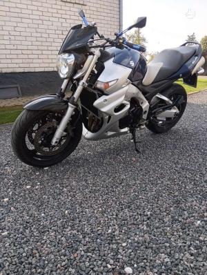 Blue Suzuki GSR 2006 in Kedainiai, with an engine capacity of 0.60 L and mileage of 44 thousand km for 2950 €, photo 4 on AUTOMOTO.COM.LV