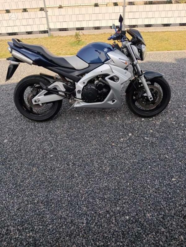 Blue Suzuki GSR 2006 in Kedainiai, with an engine capacity of 0.60 L and mileage of 44 thousand km for 2950 €, photo 5 on AUTOMOTO.COM.LV