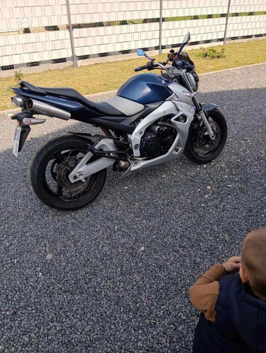 Blue Suzuki GSR 2006 in Kedainiai, with an engine capacity of 0.60 L and mileage of 44 thousand km for 2950 €, photo 8 on AUTOMOTO.COM.LV