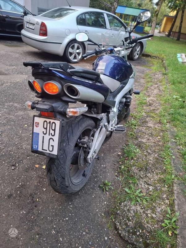 Blue Suzuki GSR 2008 in Kaunas, with an engine capacity of 0.60 L and mileage of 40 thousand km for 2400 €, photo 4 on AUTOMOTO.COM.LV