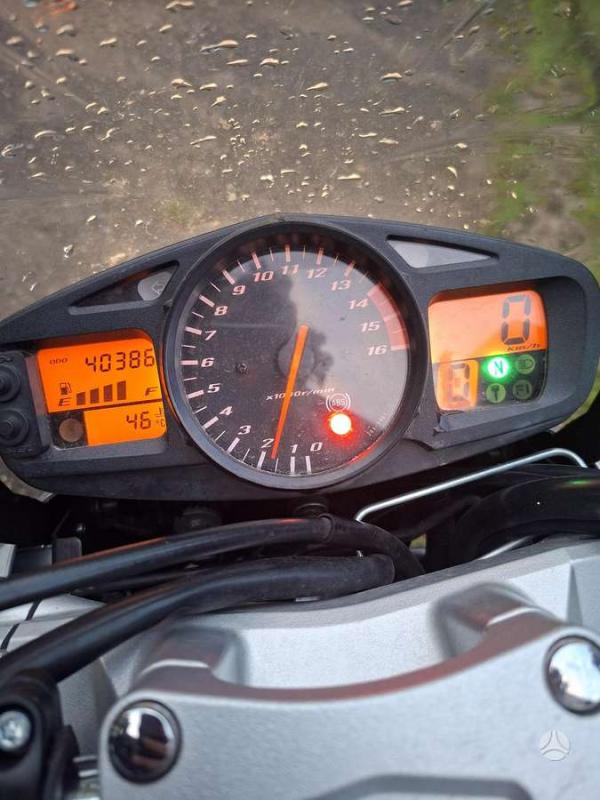 Blue Suzuki GSR 2008 in Kaunas, with an engine capacity of 0.60 L and mileage of 40 thousand km for 2400 €, photo 6 on AUTOMOTO.COM.LV