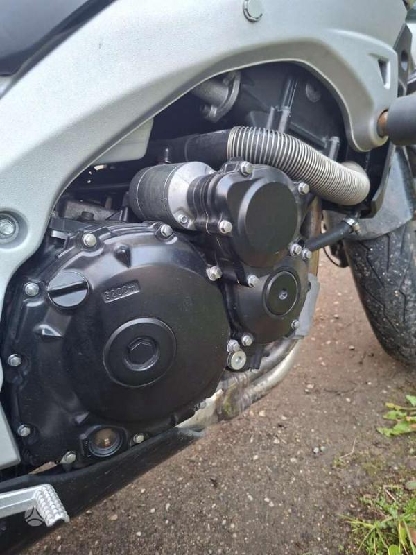 Blue Suzuki GSR 2008 in Kaunas, with an engine capacity of 0.60 L and mileage of 40 thousand km for 2400 €, photo 8 on AUTOMOTO.COM.LV
