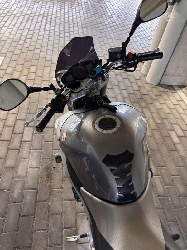 Grey Suzuki GSR 2006 in Vilnius, with an engine capacity of 0.60 L and mileage of 28 thousand km for 2650 €, photo 3 on AUTOMOTO.COM.LV