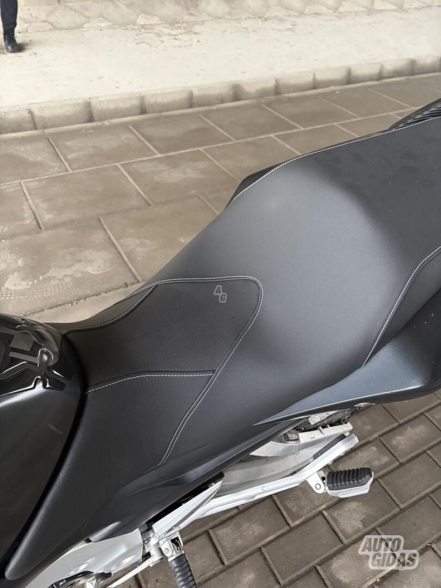 Suzuki GSR 2006 in Vilnius, with an engine capacity of 0.60 L and mileage of 45 thousand km for 2500 €, photo 7 on AUTOMOTO.COM.LV