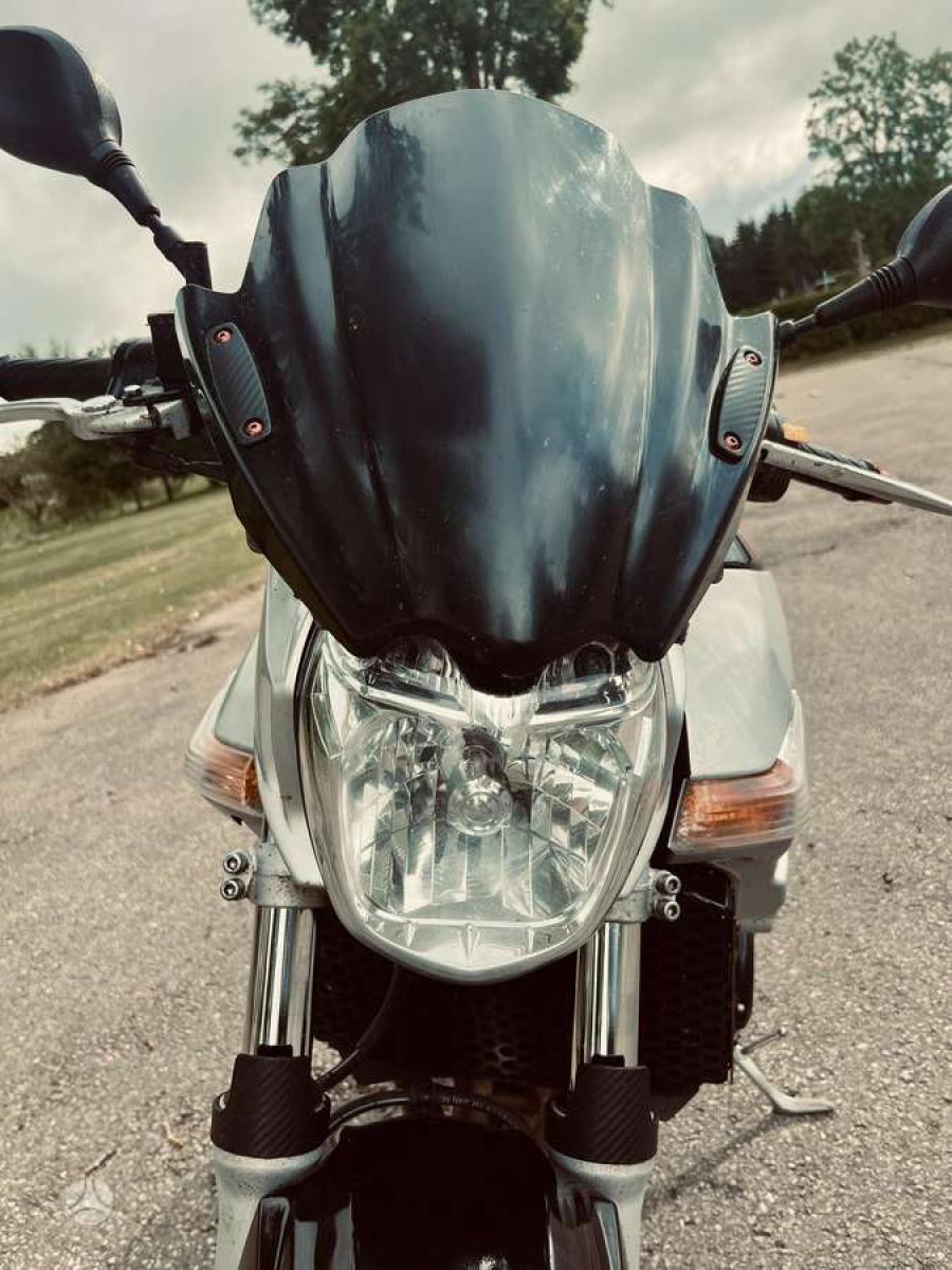 Suzuki GSR 2006 Radviliškis, ar dzinēja tilpumu 0.60 L un nobraukumu 34 tūkst. km par 2200 €, foto 8 vietnē AUTOMOTO.COM.LV