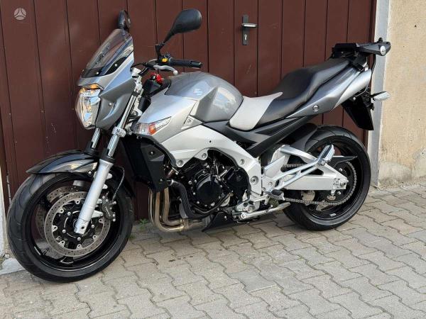 Suzuki GSR 2006 Viļņa, ar dzinēja tilpumu 0.60 L un nobraukumu 11 tūkst. km par 3350 €, foto 2 vietnē AUTOMOTO.COM.LV