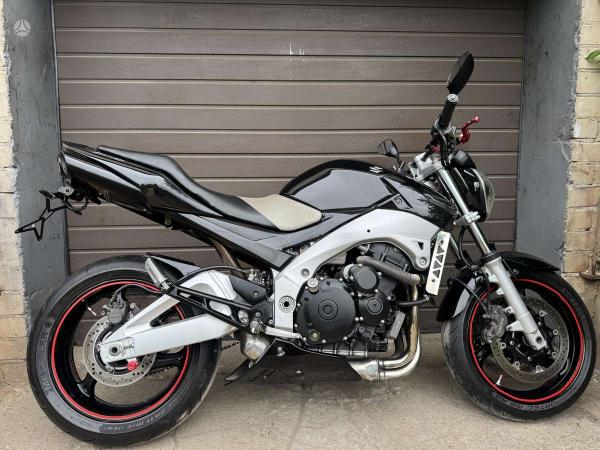 Suzuki GSR 2006 in Prienai, with an engine capacity of 0.60 L and mileage of 0 thousand km for 2650 €, photo 5 on AUTOMOTO.COM.LV
