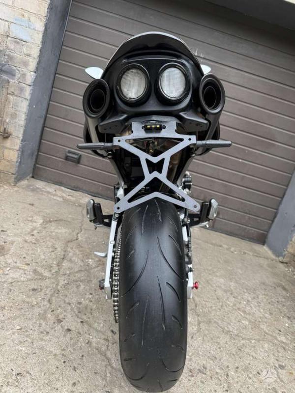 Suzuki GSR 2006 in Prienai, with an engine capacity of 0.60 L and mileage of 0 thousand km for 2650 €, photo 6 on AUTOMOTO.COM.LV