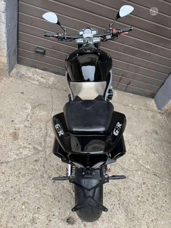 Suzuki GSR 2006 in Prienai, with an engine capacity of 0.60 L and mileage of 0 thousand km for 2650 €, photo 7 on AUTOMOTO.COM.LV
