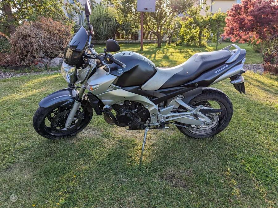 Suzuki GSR 2006 Panevēža, ar dzinēja tilpumu 0.60 L un nobraukumu 31 tūkst. km par 1700 €, foto 1 vietnē AUTOMOTO.COM.LV
