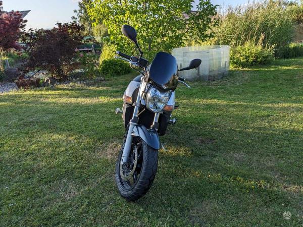 Suzuki GSR 2006 Panevēža, ar dzinēja tilpumu 0.60 L un nobraukumu 31 tūkst. km par 1700 €, foto 3 vietnē AUTOMOTO.COM.LV