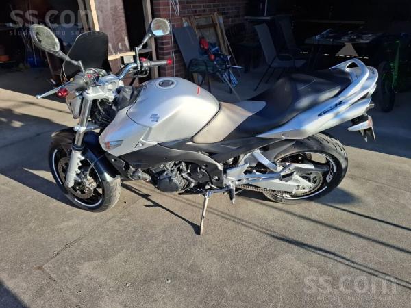 Suzuki GSR 2007 Ogre, ar dzinēja tilpumu 0.60 L un nobraukumu 0 tūkst. km par 1900 €, foto 3 vietnē AUTOMOTO.COM.LV