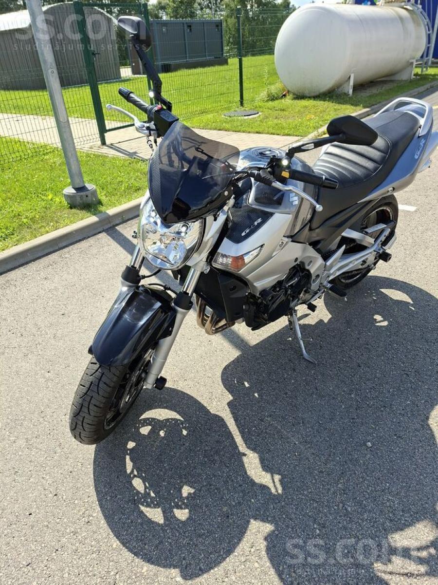 Suzuki GSR 2007 in Riga, with an engine capacity of 0.60 L and mileage of 0 thousand km for 3100 €, photo 11 on AUTOMOTO.COM.LV