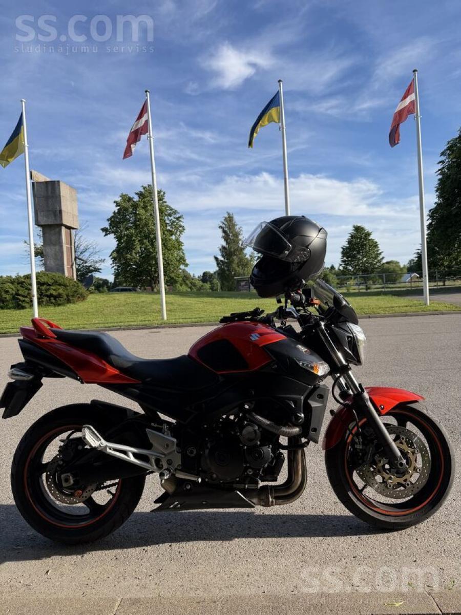 Suzuki GSR 2008 in Liepaja, with an engine capacity of 0.60 L and mileage of 0 thousand km for 2900 €, photo 4 on AUTOMOTO.COM.LV