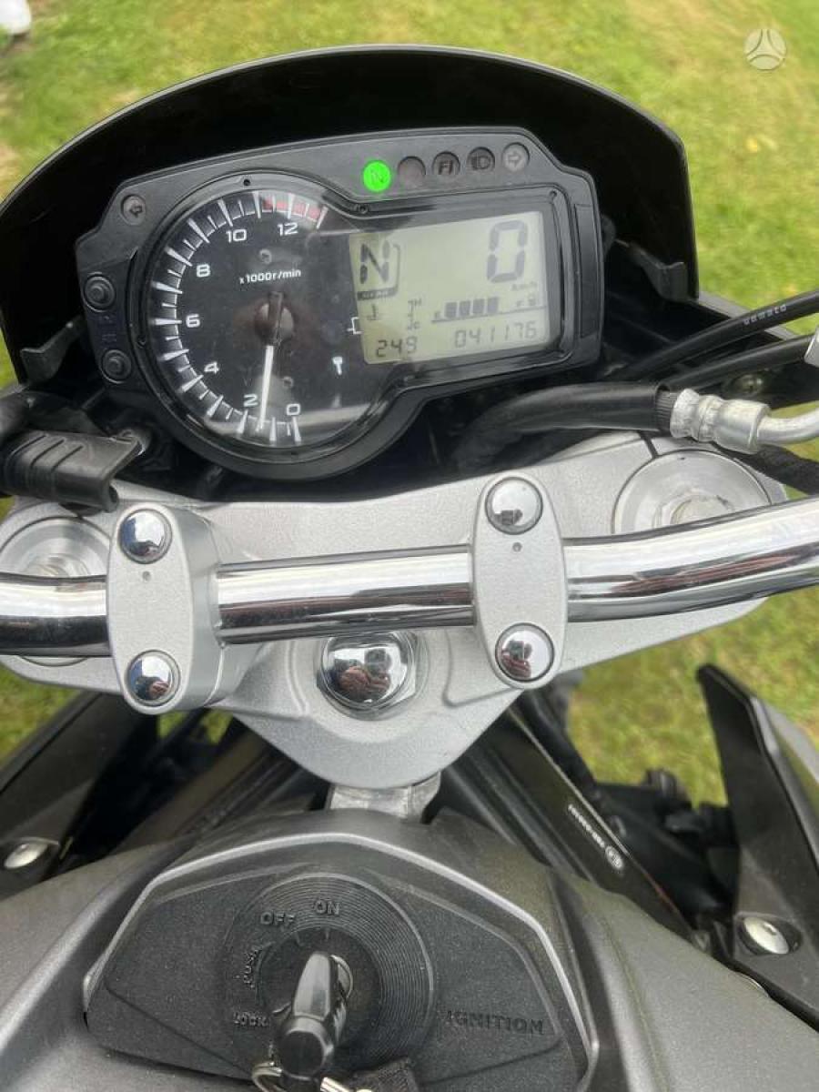 Suzuki GSR 2013 in Joniskis, with an engine capacity of 0.75 L and mileage of 41 thousand km for 900 €, photo 6 on AUTOMOTO.COM.LV