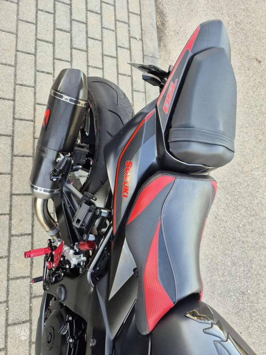 Suzuki GSR 2015 in Kelme, with an engine capacity of 0.75 L and mileage of 35 thousand km for 4700 €, photo 19 on AUTOMOTO.COM.LV
