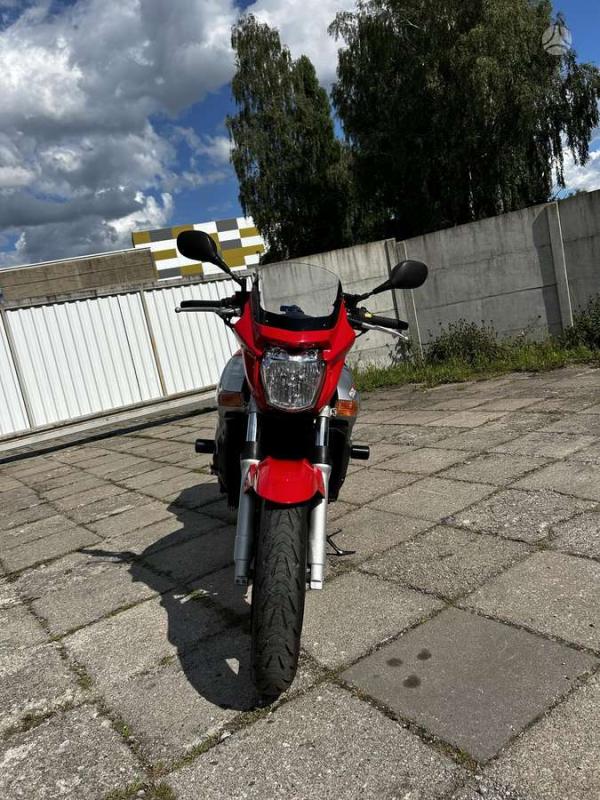 Red Suzuki GSR 2006 in Alytus, with an engine capacity of 0.60 L and mileage of 30 thousand km for 1750 €, photo 6 on AUTOMOTO.COM.LV