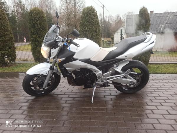 White Suzuki GSR 2008 in Jurbarkas, with an engine capacity of 0.60 L and mileage of 45 thousand km for 2200 €, photo 2 on AUTOMOTO.COM.LV