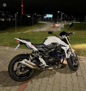 Balts Suzuki GSR 2012 Viļņa, ar dzinēja tilpumu 0.75 L un nobraukumu 47 tūkst. km par 4100 €, foto  vietnē AUTOMOTO.COM.LV