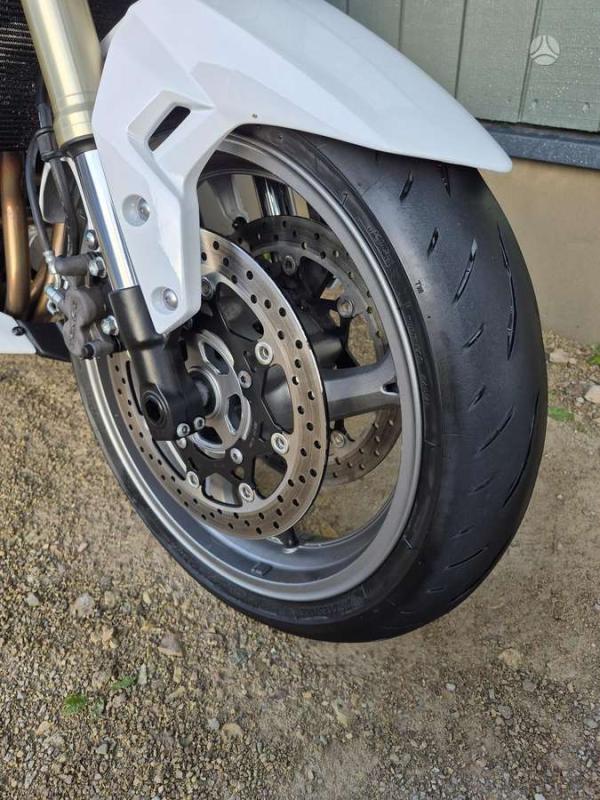 Balts Suzuki GSR 2013 Kuršėnai, ar dzinēja tilpumu 0.75 L un nobraukumu 26 tūkst. km par 4100 €, foto 9 vietnē AUTOMOTO.COM.LV