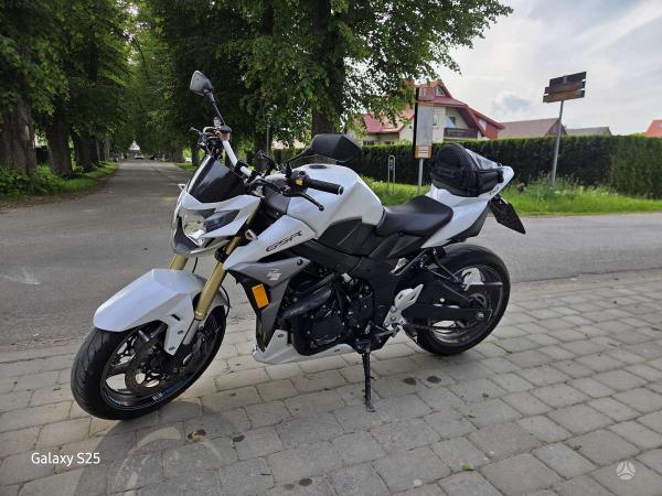 Balts Suzuki GSR 2014 Viļņa, ar dzinēja tilpumu 0.75 L un nobraukumu 38 tūkst. km par 4200 €, foto 4 vietnē AUTOMOTO.COM.LV