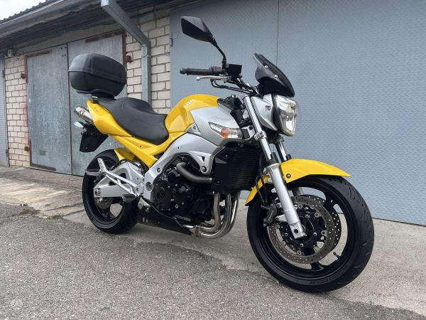 Yellow Suzuki GSR 2006 in Birstonas, with an engine capacity of 0.60 L and mileage of 33 thousand km for 2699 €, photo 1 on AUTOMOTO.COM.LV