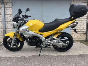 Yellow Suzuki GSR 2006 in Birstonas, with an engine capacity of 0.60 L and mileage of 33 thousand km for 2699 €, photo 5 on AUTOMOTO.COM.LV