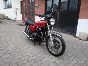 Сузуки GSX 400 1979 в Рига, объемом двигателя 0.43 л и пробегом 0 тыс. км за 2500 €, фото 4 на AUTOMOTO.COM.LV