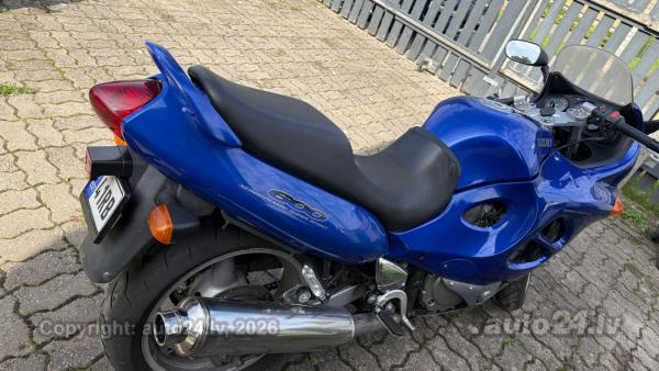 Blue Suzuki GSX 600 1998 in Tallinn, with an engine capacity of 0.60 L and mileage of 29 thousand km for 1400 €, photo 3 on AUTOMOTO.COM.LV