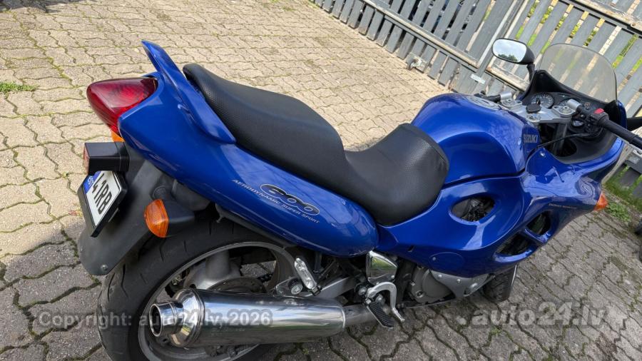 Zils Suzuki GSX 600 1998 Tallina, ar dzinēja tilpumu 0.60 L un nobraukumu 29 tūkst. km par 1400 €, foto 3 vietnē AUTOMOTO.COM.LV
