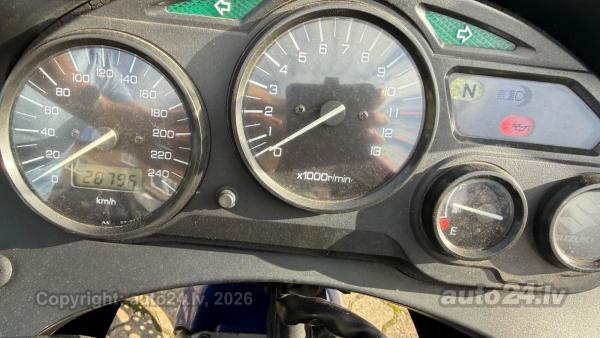 Blue Suzuki GSX 600 1998 in Tallinn, with an engine capacity of 0.60 L and mileage of 29 thousand km for 1400 €, photo 4 on AUTOMOTO.COM.LV