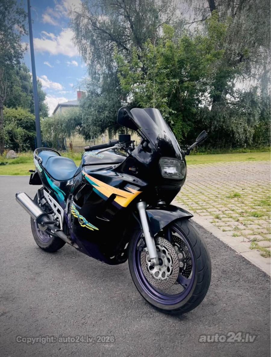 Suzuki GSX 600 1997 Tallina, ar dzinēja tilpumu 0.60 L un nobraukumu 81 tūkst. km par 1000 €, foto 1 vietnē AUTOMOTO.COM.LV