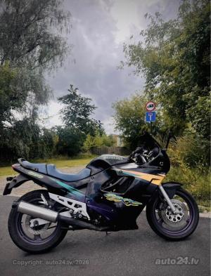 Suzuki GSX 600 1997 Tallina, ar dzinēja tilpumu 0.60 L un nobraukumu 81 tūkst. km par 1000 €, foto 3 vietnē AUTOMOTO.COM.LV