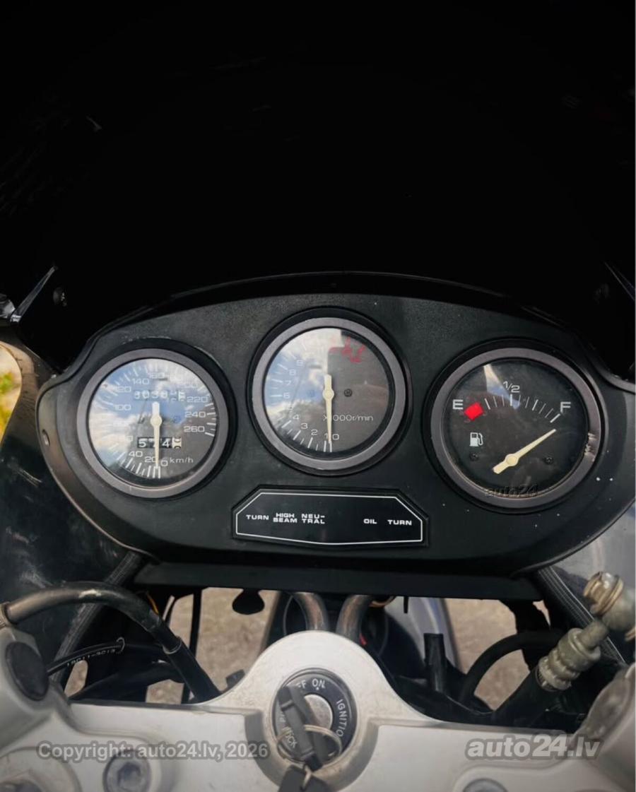 Suzuki GSX 600 1997 Tallina, ar dzinēja tilpumu 0.60 L un nobraukumu 81 tūkst. km par 1000 €, foto 9 vietnē AUTOMOTO.COM.LV