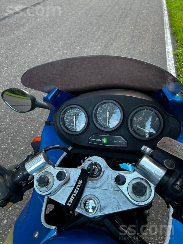 Suzuki GSX 600F 1992 in Riga, with an engine capacity of 0.60 L and mileage of 0 thousand km for 1799 €, photo 5 on AUTOMOTO.COM.LV