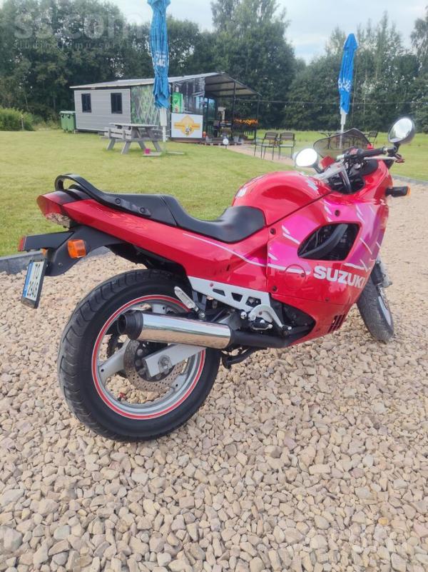 Suzuki GSX 600F 1993 Bauska, ar dzinēja tilpumu 0.60 L un nobraukumu 0 tūkst. km par 1300 €, foto 3 vietnē AUTOMOTO.COM.LV