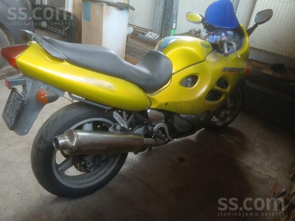 Сузуки GSX 600F 1997 в Рига, объемом двигателя 0.60 л и пробегом 0 тыс. км за 550 €, фото 2 на AUTOMOTO.COM.LV