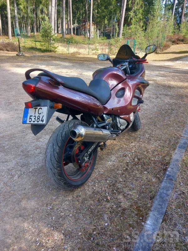 Suzuki GSX 600F 1999 in Talsi, with an engine capacity of 0.60 L and mileage of 0 thousand km for 1450 €, photo 3 on AUTOMOTO.COM.LV