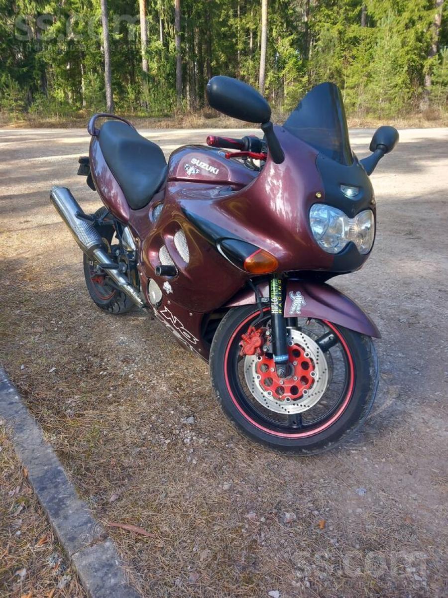 Suzuki GSX 600F 1999 in Talsi, with an engine capacity of 0.60 L and mileage of 0 thousand km for 1450 €, photo 5 on AUTOMOTO.COM.LV