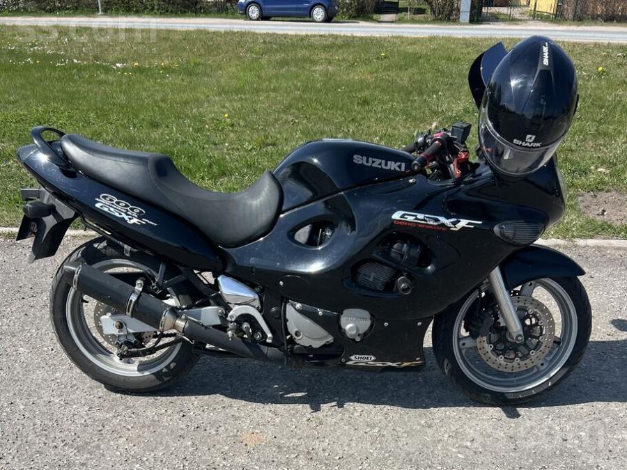 Сузуки GSX 600F 1999 в Кулдига, объемом двигателя 0.60 л и пробегом 0 тыс. км за 1500 €, фото 1 на AUTOMOTO.COM.LV