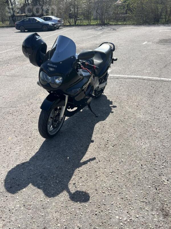 Сузуки GSX 600F 1999 в Кулдига, объемом двигателя 0.60 л и пробегом 0 тыс. км за 1500 €, фото 2 на AUTOMOTO.COM.LV